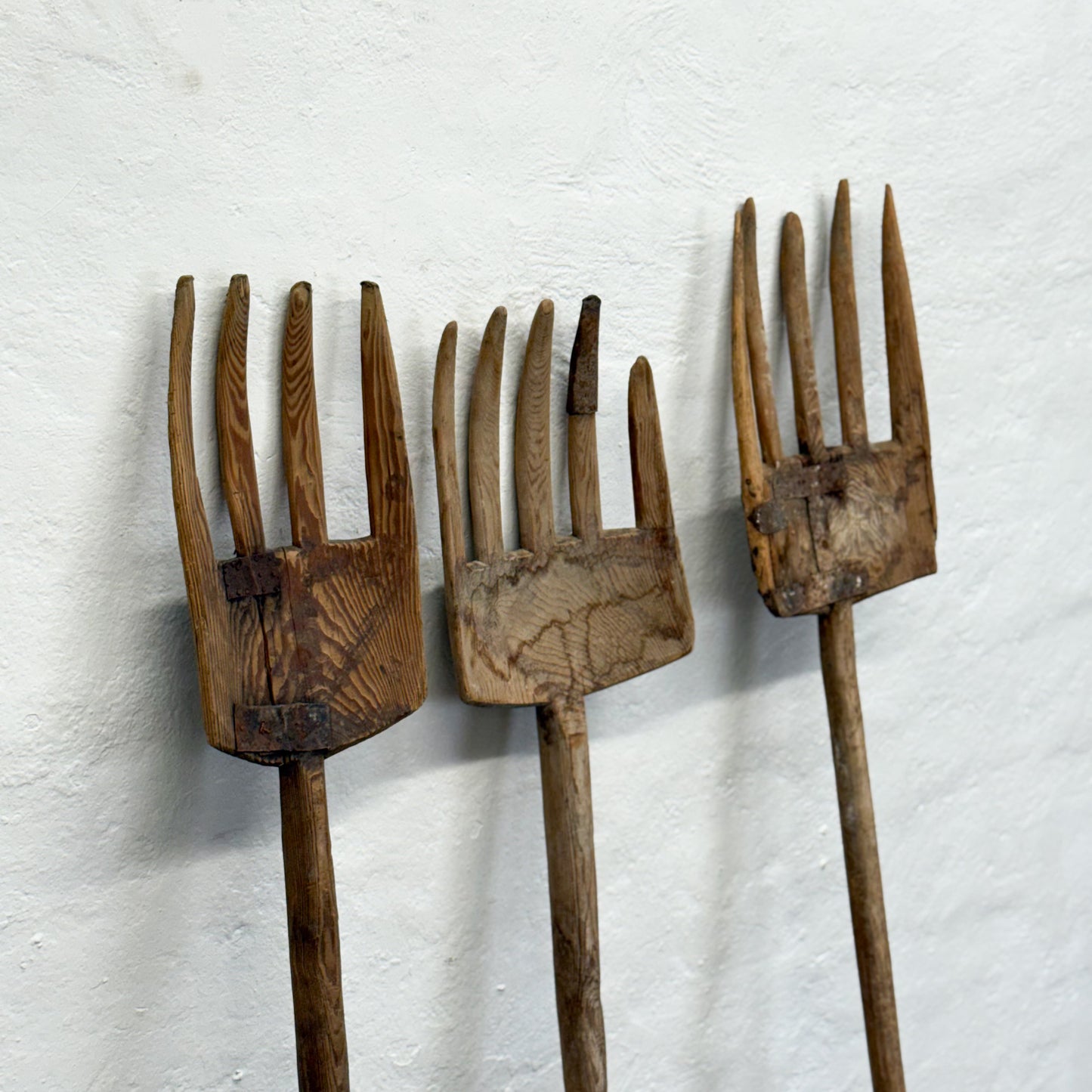 Vintage Timber Farm Fork II – Orient House