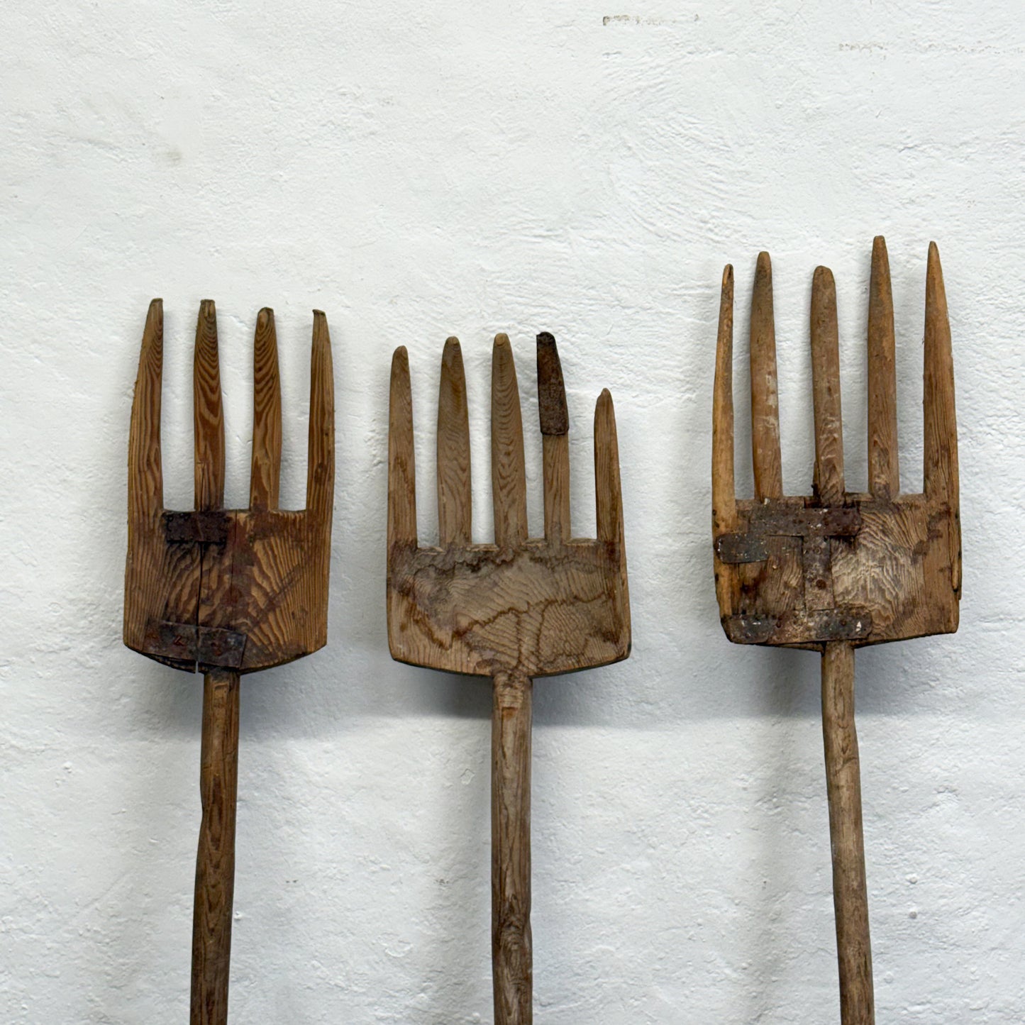 Vintage Timber Farm Fork II – Orient House